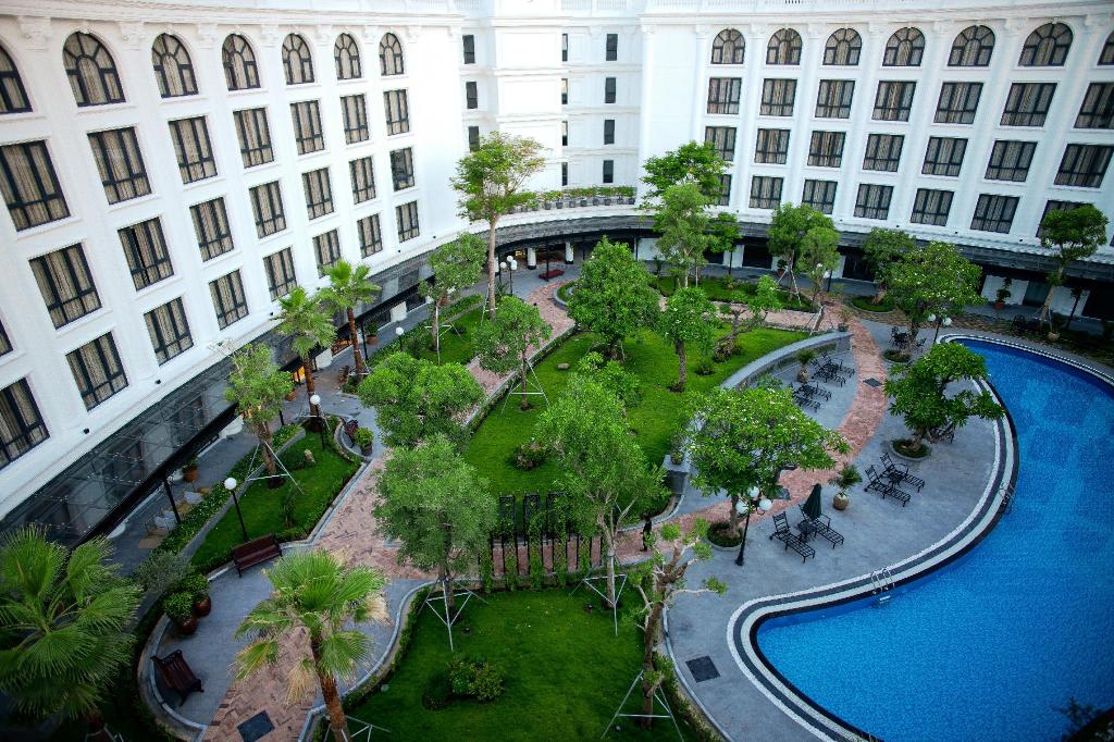 Voucher nghỉ dưỡng 2N1Đ tại Silk Path Grand Huế - Eviva Tour
