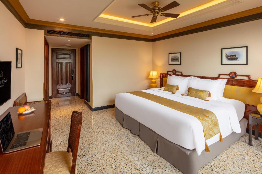 Voucher nghỉ dưỡng 2N1Đ tại Silk Path Grand Huế - Eviva Tour